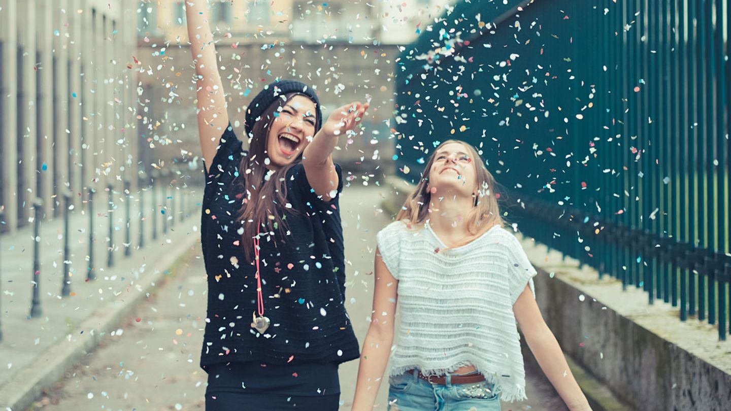 Freundschaften: Diese 6 Freundinnen braucht jede Frau | BRIGITTE.de