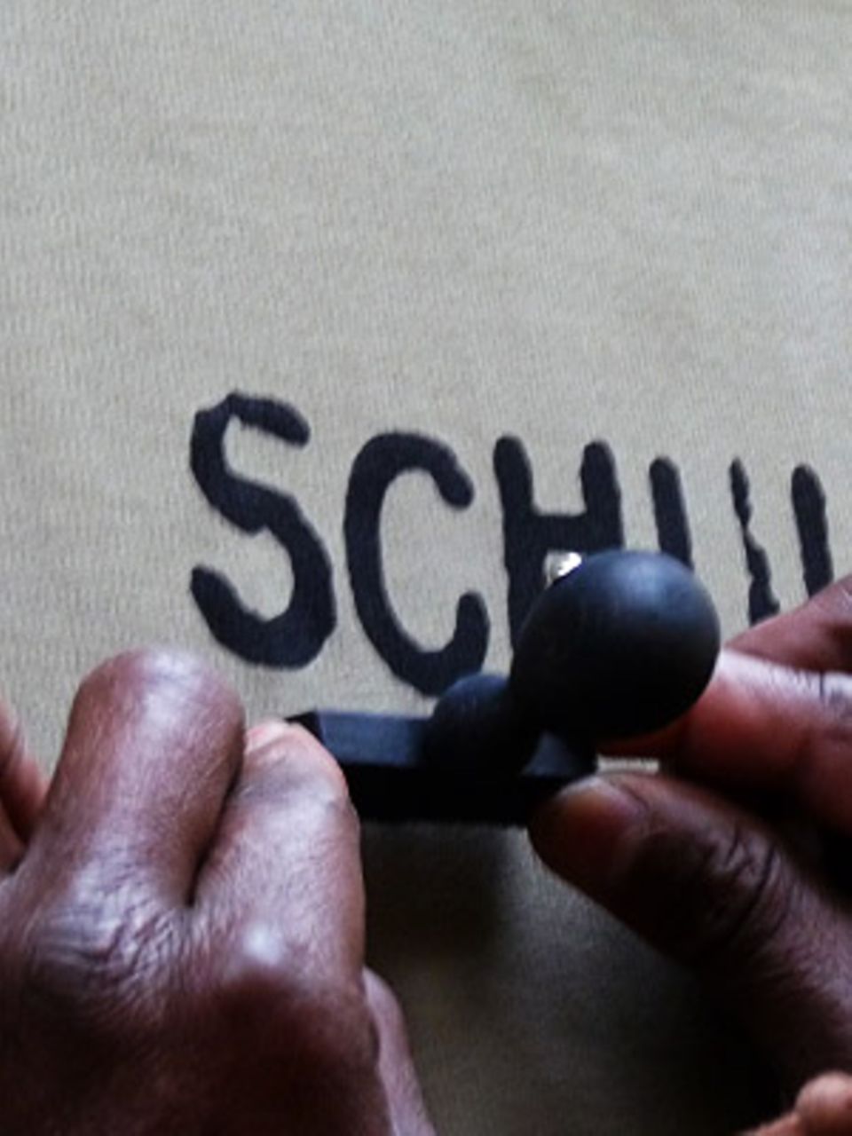 Fotostrecke: SANTA FU - Mode aus dem Knast | BRIGITTE.de