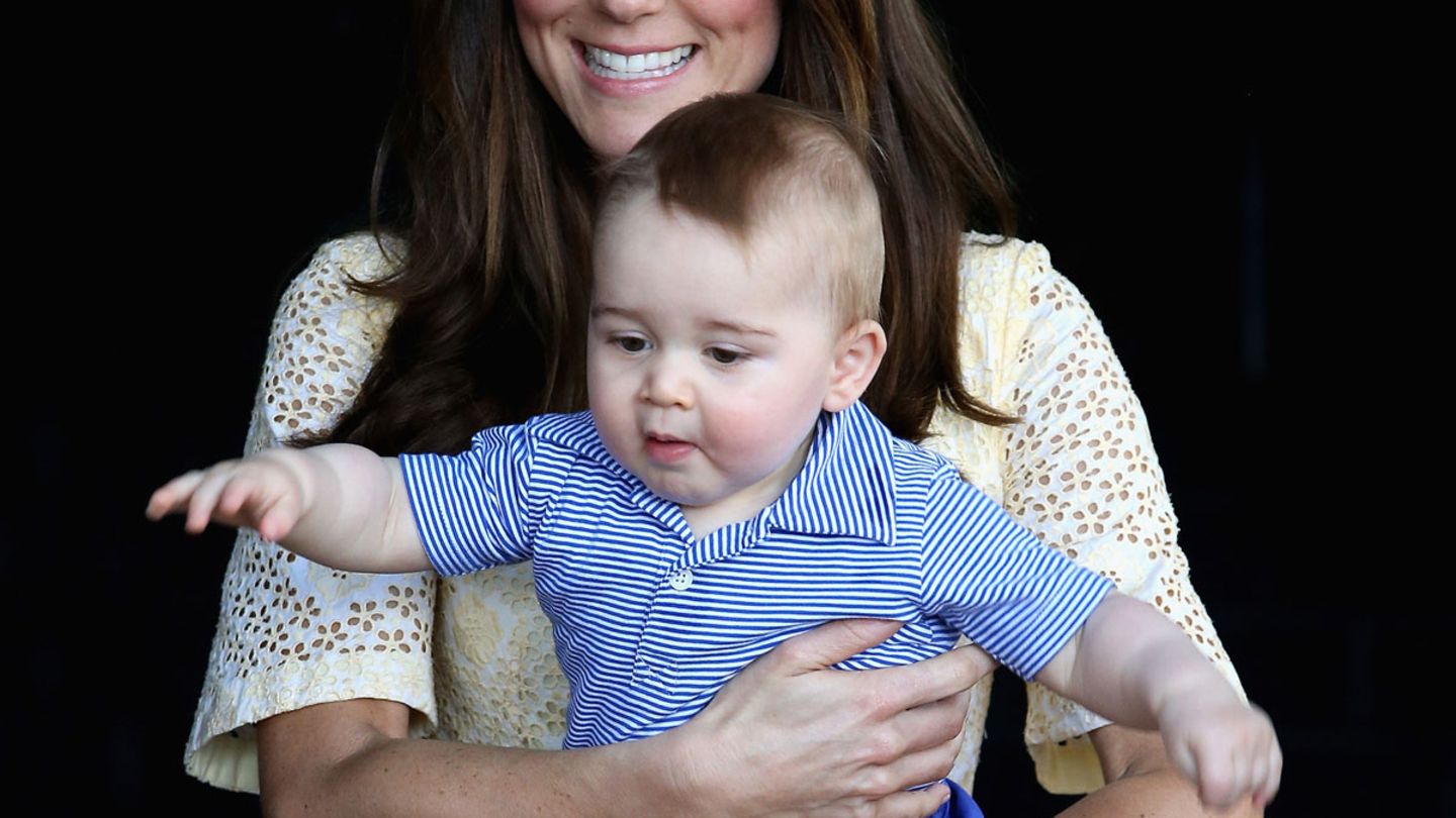 Royals: Die schönsten Baby-Outfits von Prinz George | BRIGITTE.de