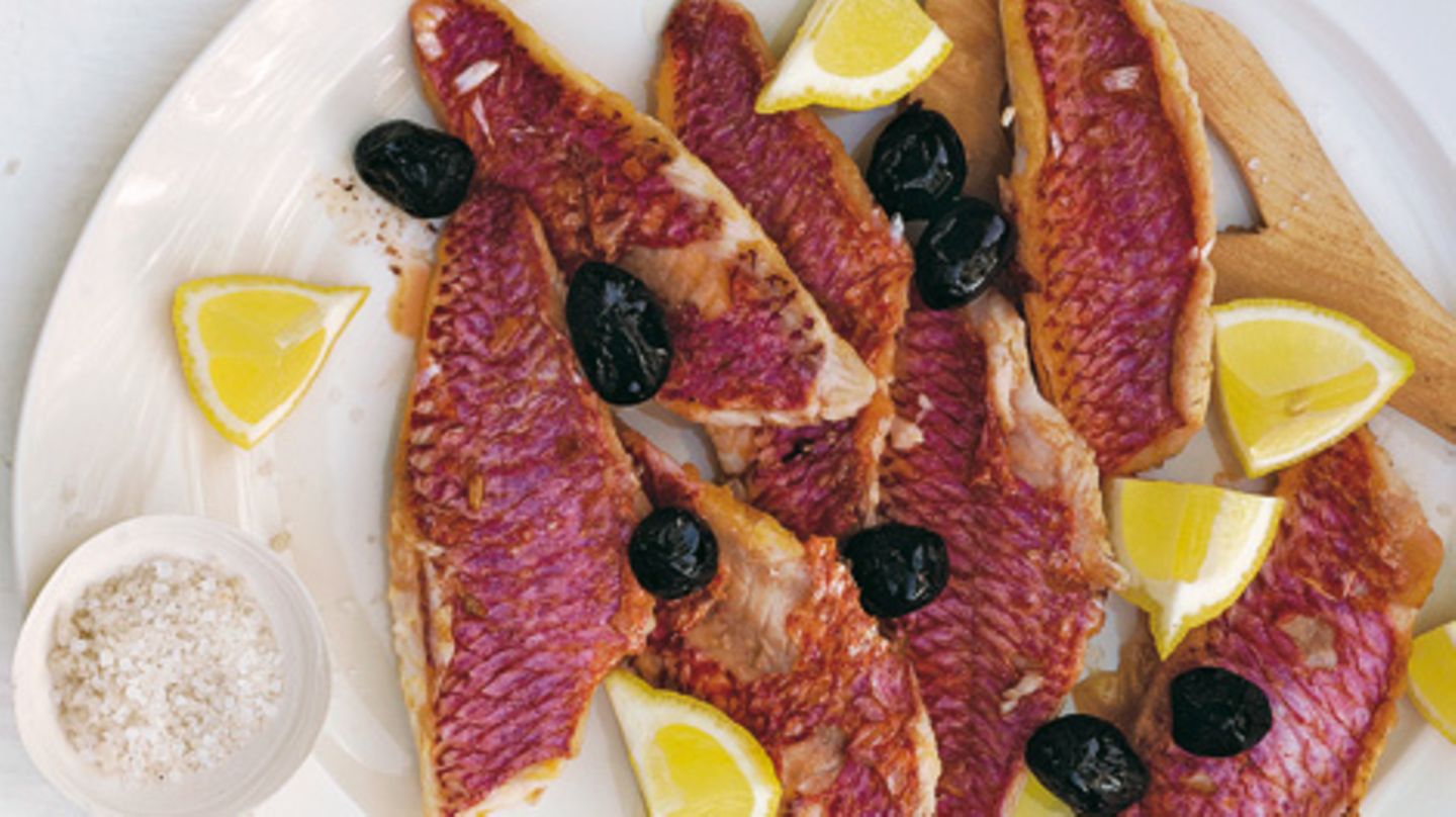 Gebackene Rotbarbenfilets mit Zitrone | BRIGITTE.de