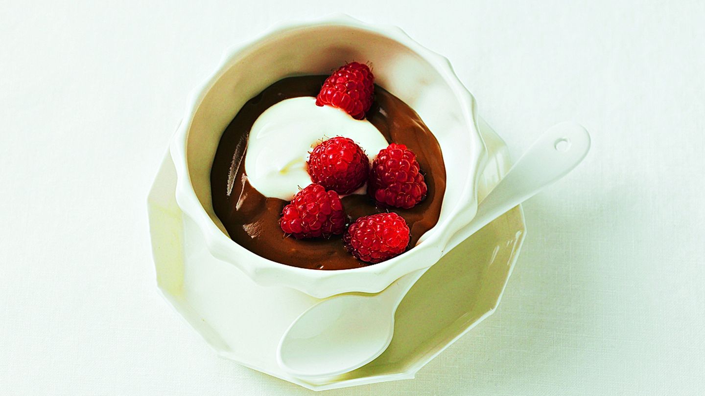 Schokopudding mit Himbeeren | BRIGITTE.de
