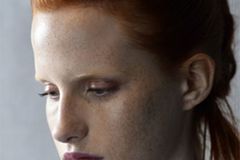 Rote Haare: Pflege, Frisuren und Styling für Rothaarige | BRIGITTE.de