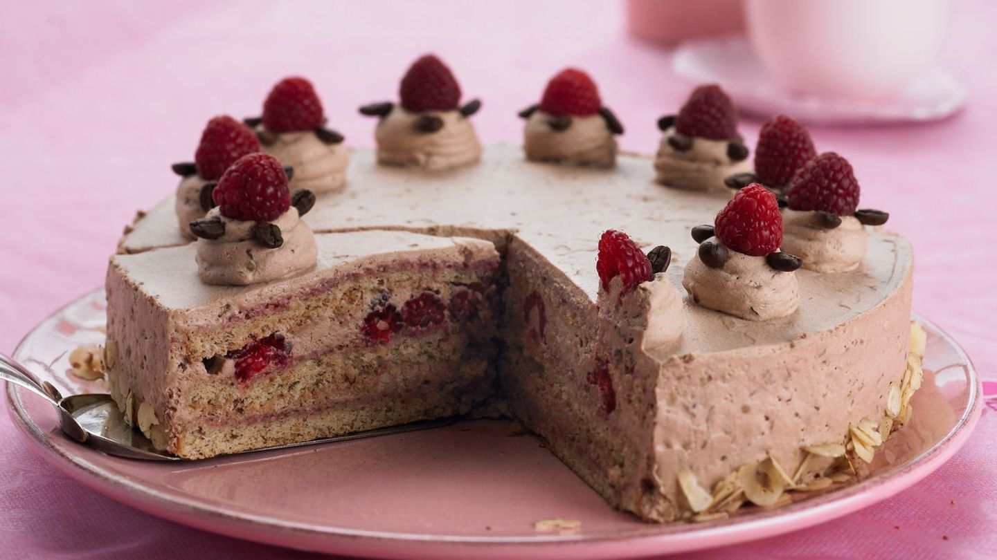 Cappuccino-Torte | BRIGITTE.de