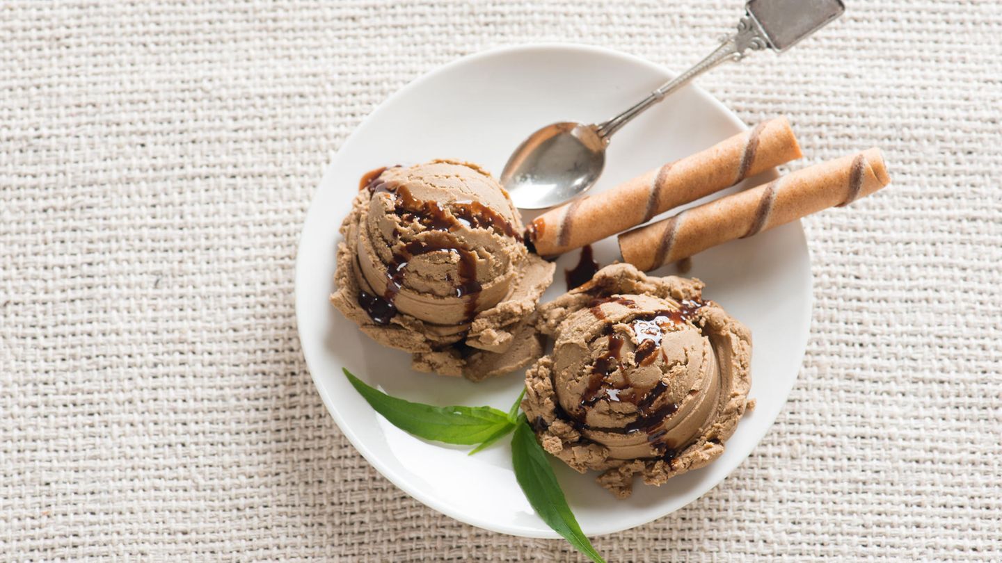 Lea Linster: Mokka-Eis | BRIGITTE.de