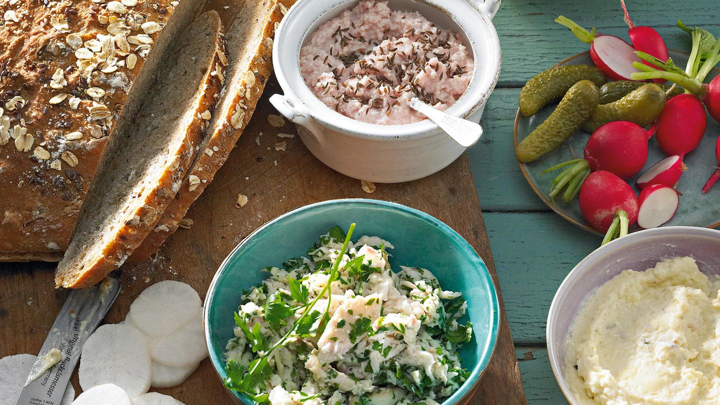 Brotzeit mit 4 Dips | BRIGITTE.de