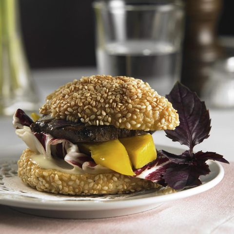 Mini-Burger mit Geflügelleber | BRIGITTE.de