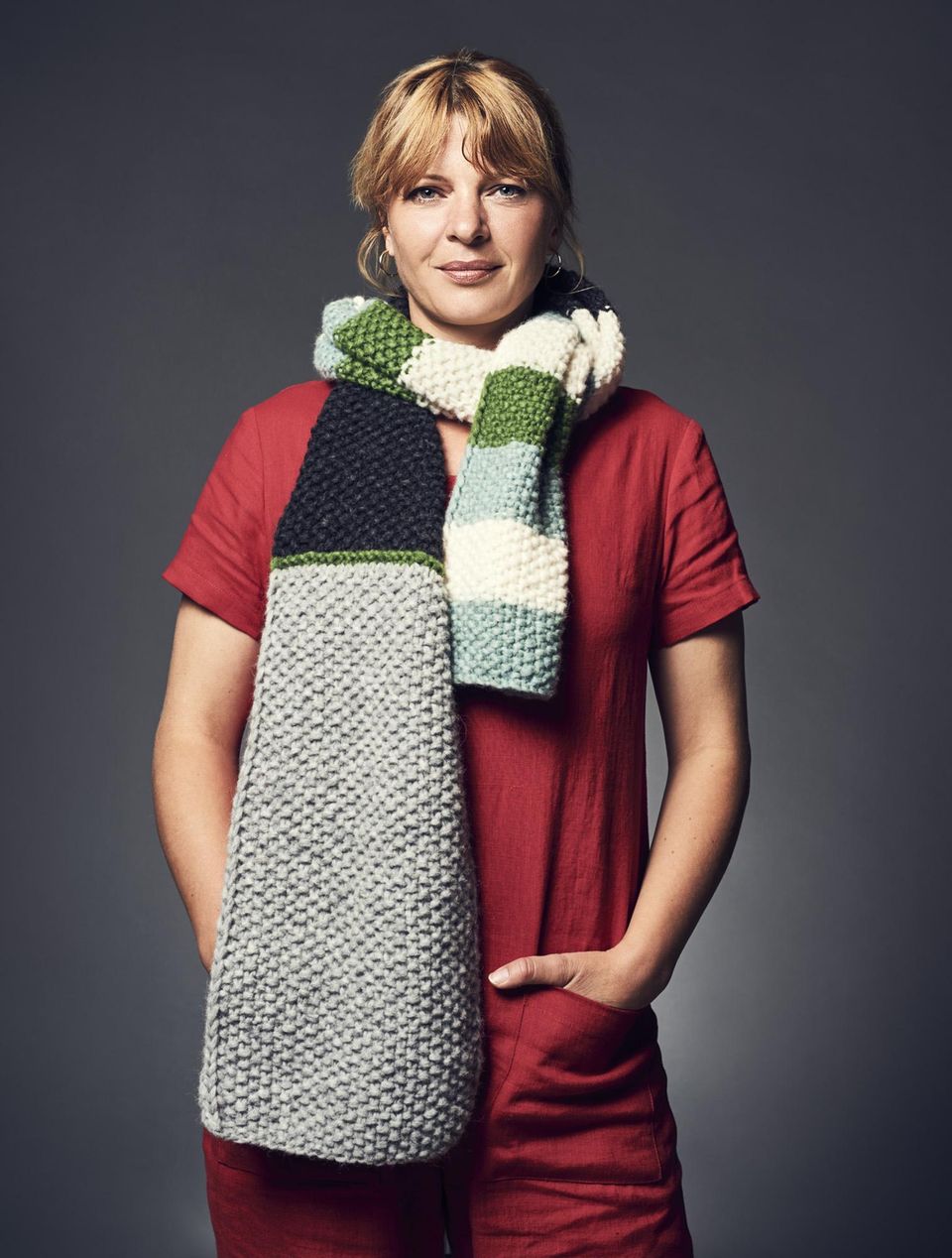 Sandra Maischberger, Franziska Giffey & Co. für „Ein Schal fürs Leben“ | BRIGITTE.de
