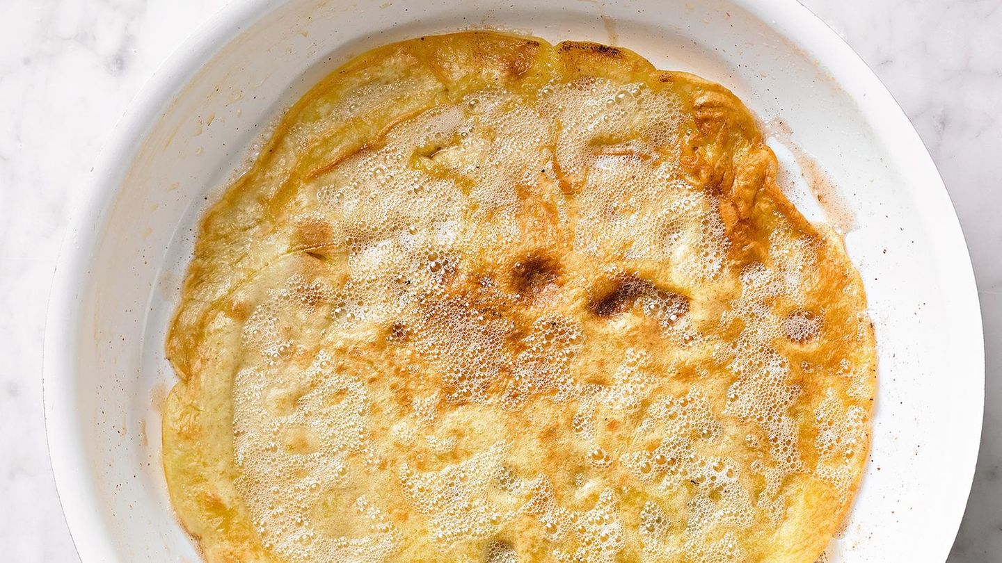 Eierkuchen Grundrezept | BRIGITTE.de