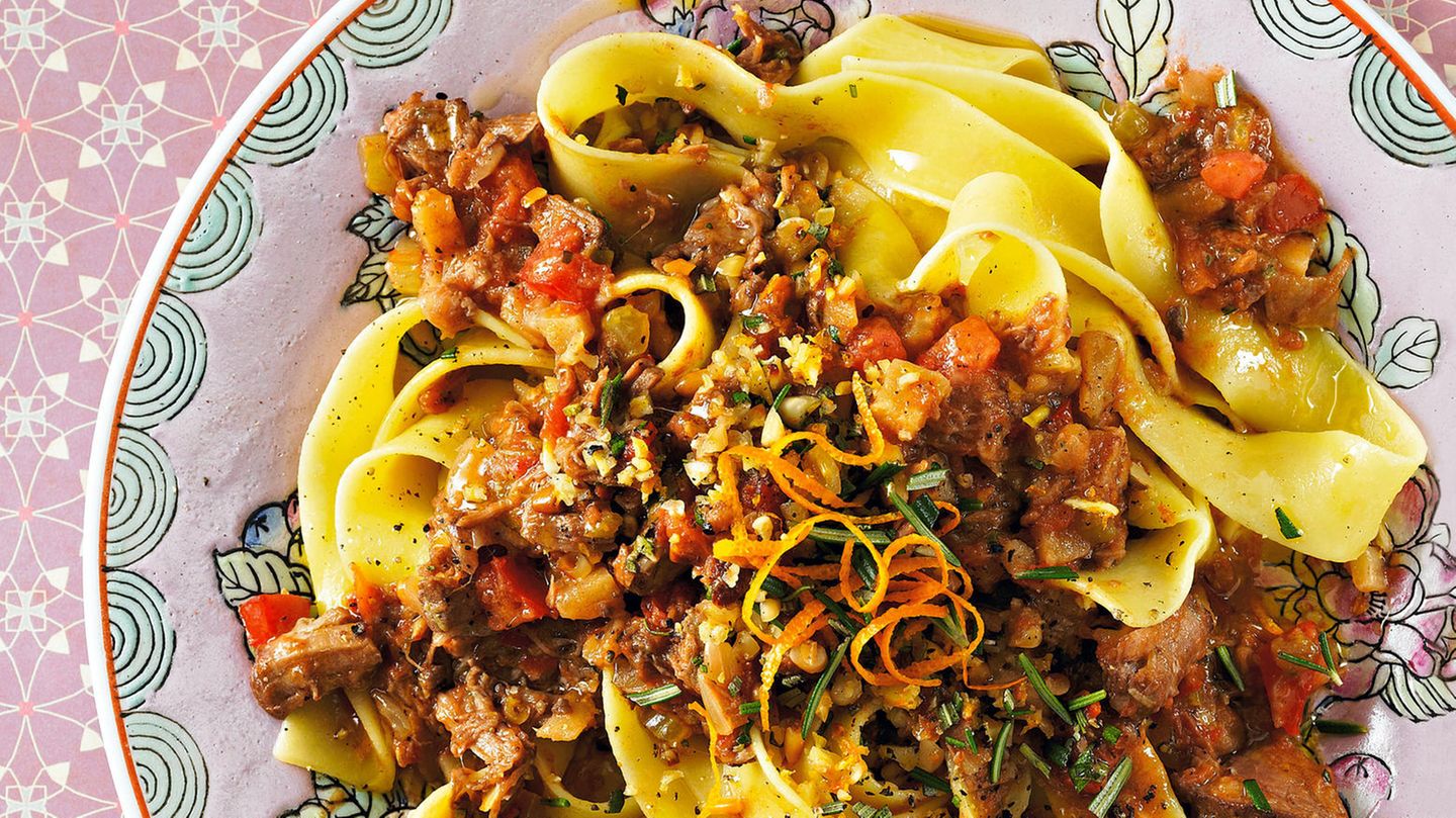 Pappardelle mit Ossobuco-Ragout | BRIGITTE.de