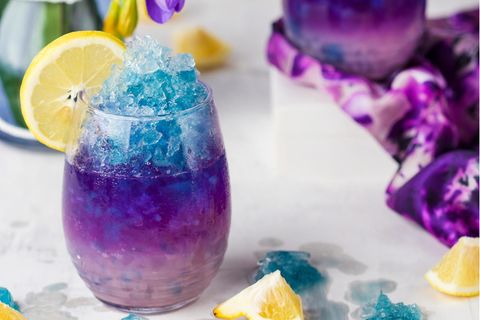 Butterfly Pea Tea: Was das ist und warum wir ihn lieben | BRIGITTE.de