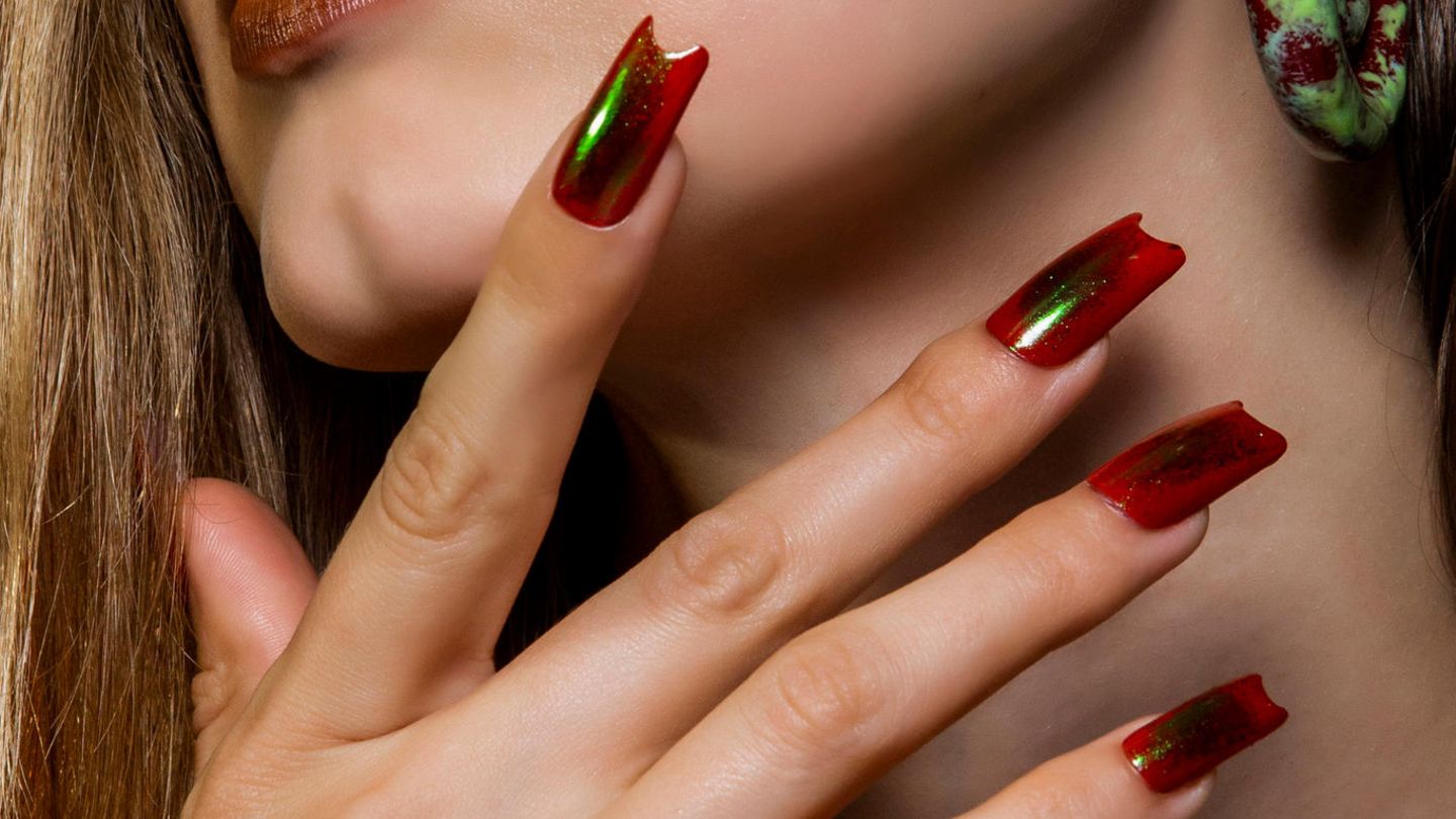Aura Nails: Dank spiritueller Maniküre zeigen wir unsere Gefühle ...