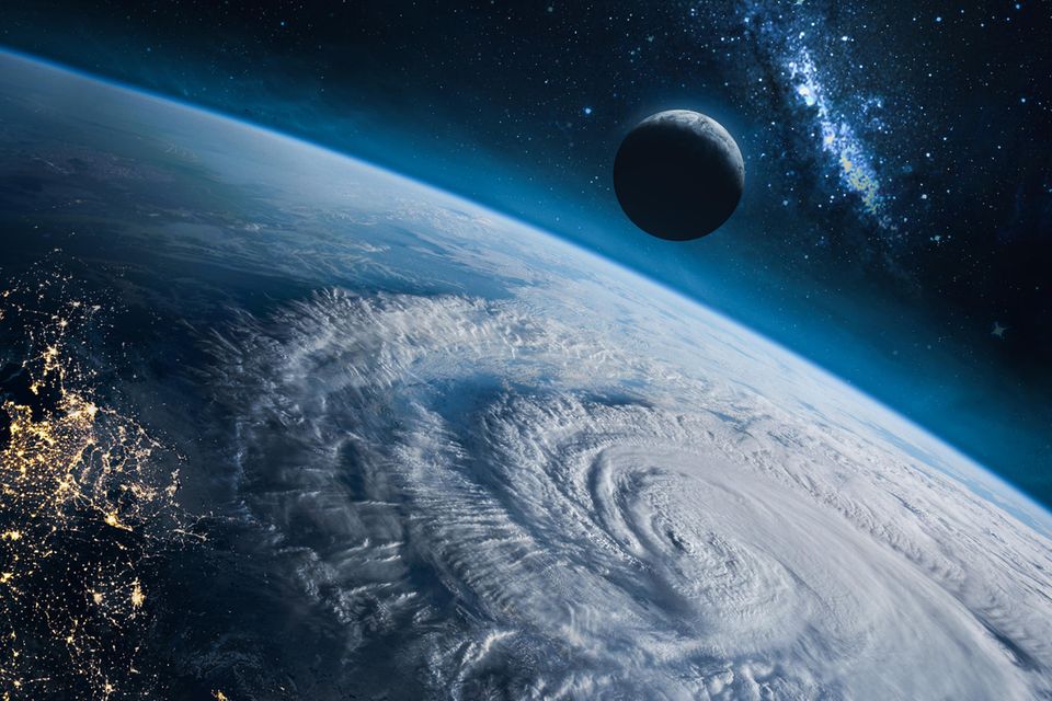 Horoskop: Erfahre alles über das astrologisches Phänomen Mondknoten ...