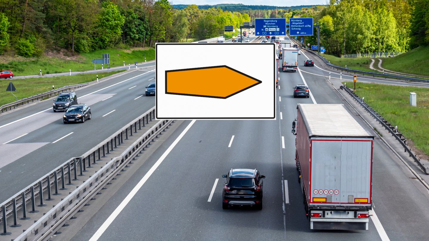 Führerschein-Test: Was bedeutet dieser Autobahn-Pfeil? | BRIGITTE.de