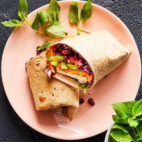Burrito mit Peanutbutter-Chicken | BRIGITTE.de