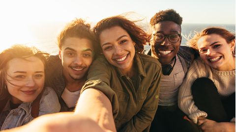 Psychologie: Warum du jemanden lieben kannst, obwohl du ihn nicht magst ...