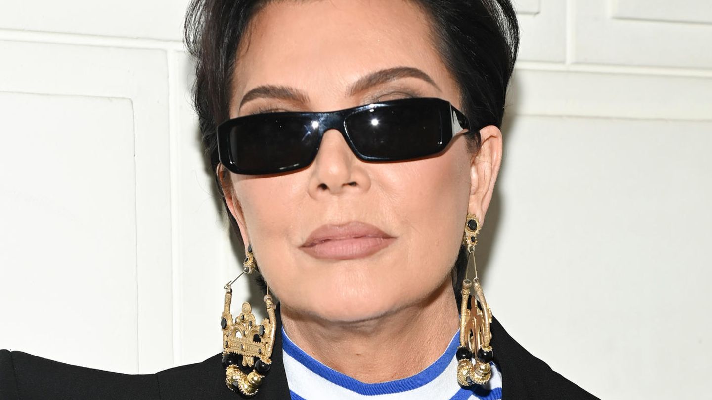 Hingucker-Frisur: Jetzt tragen wir den Momager Crop à la Kris Jenner