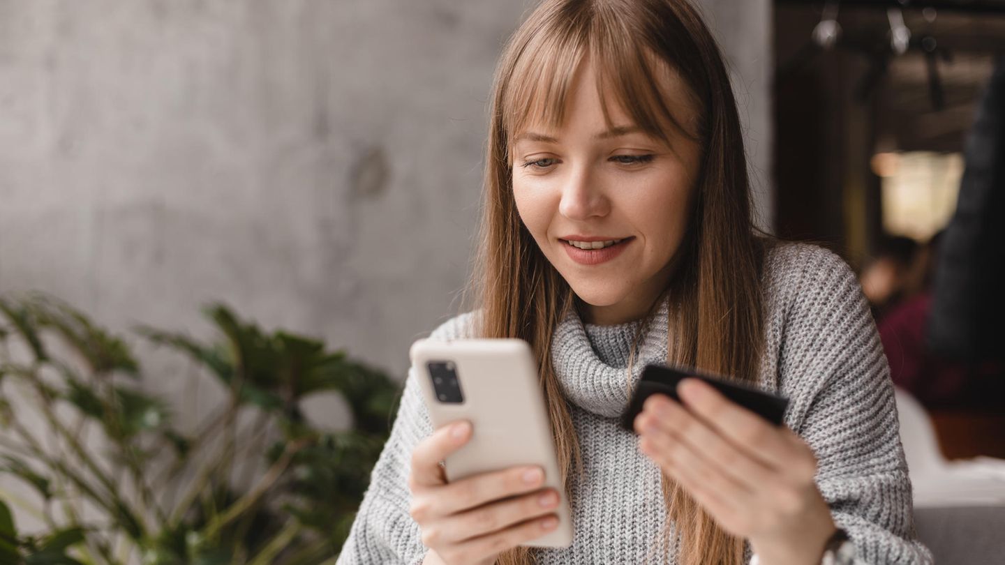Für Fashionistas: 5 clevere Tricks, mit denen du deinen Geldbeutel ... Für Fashionistas: 5 clevere Tricks, mit denen du deinen Geldbeutel ...