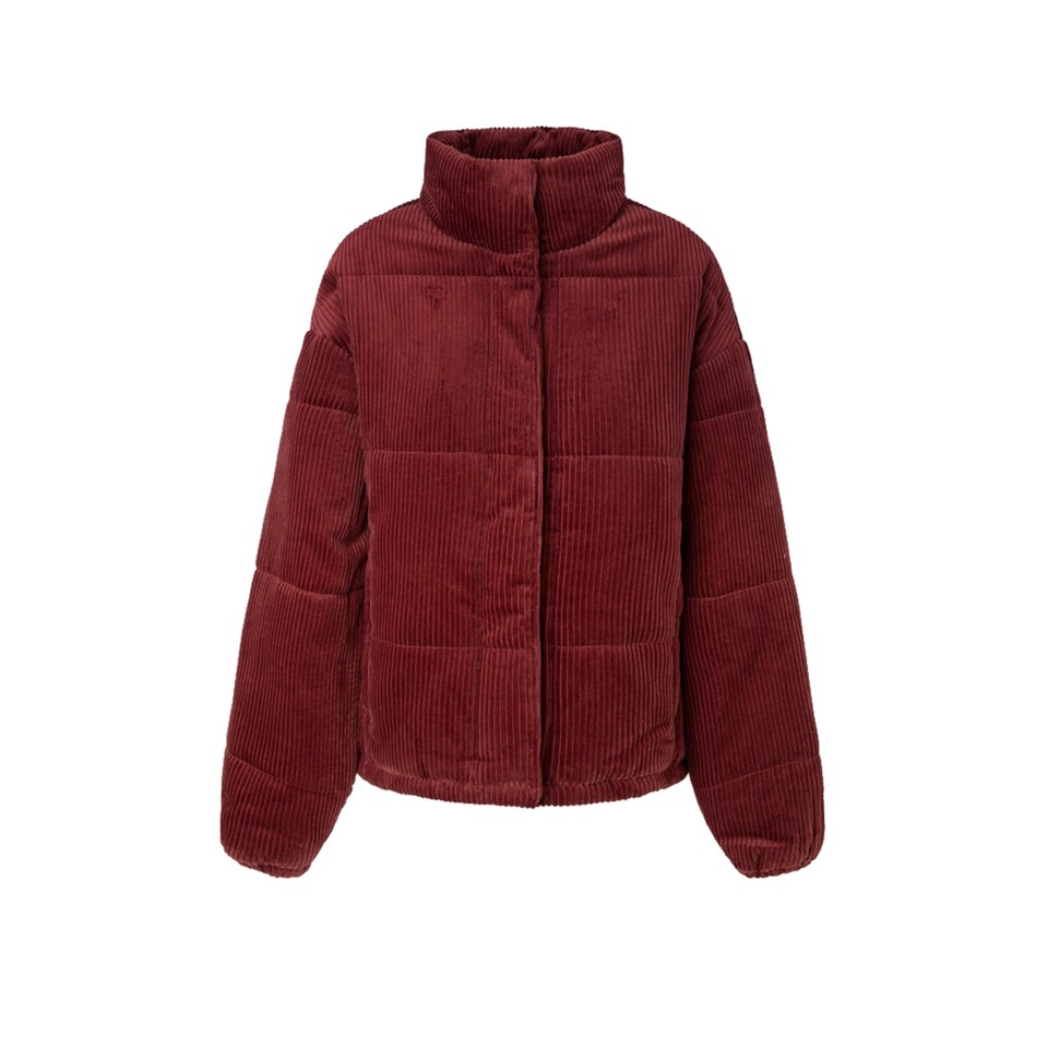 Burgunderrot: Diese Pieces bringen die Trendfarbe in euren ...