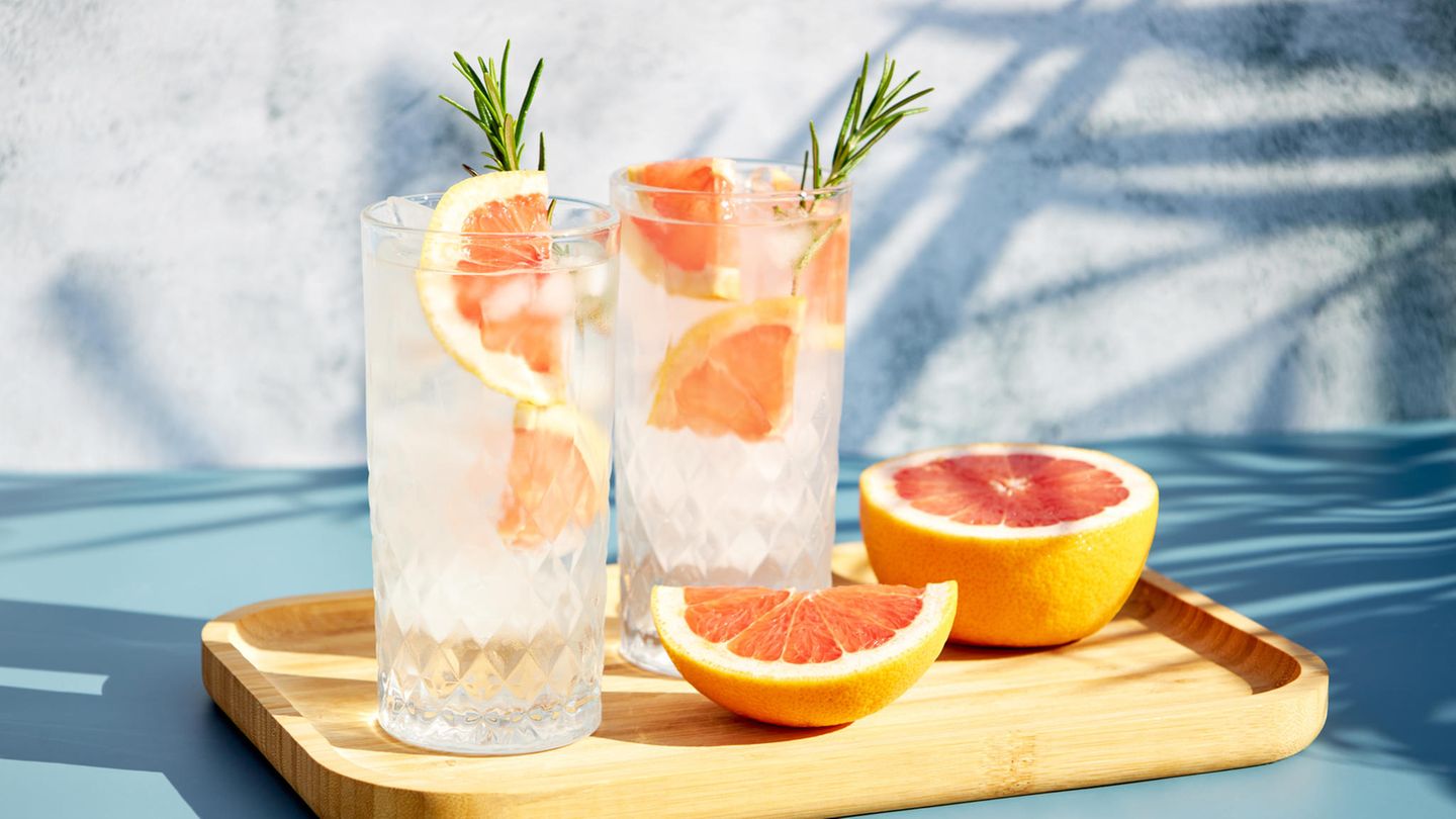 Pomello Spritz: 5-Zutaten-Rezept für die nächste Happy Hour | BRIGITTE.de