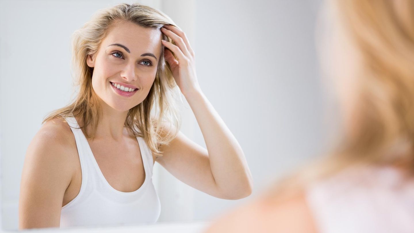 Haare blondieren: So bleichst du deine Haare zu Hause | BRIGITTE.de