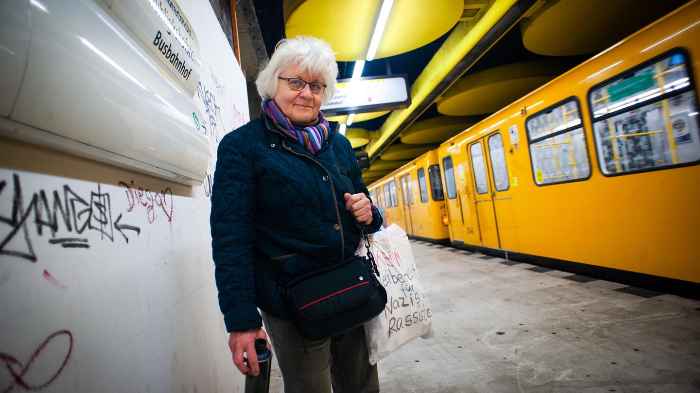 Mit Nagellackentferner gegen den Hass: Wie Irmela, 80, Nazisymbole ...