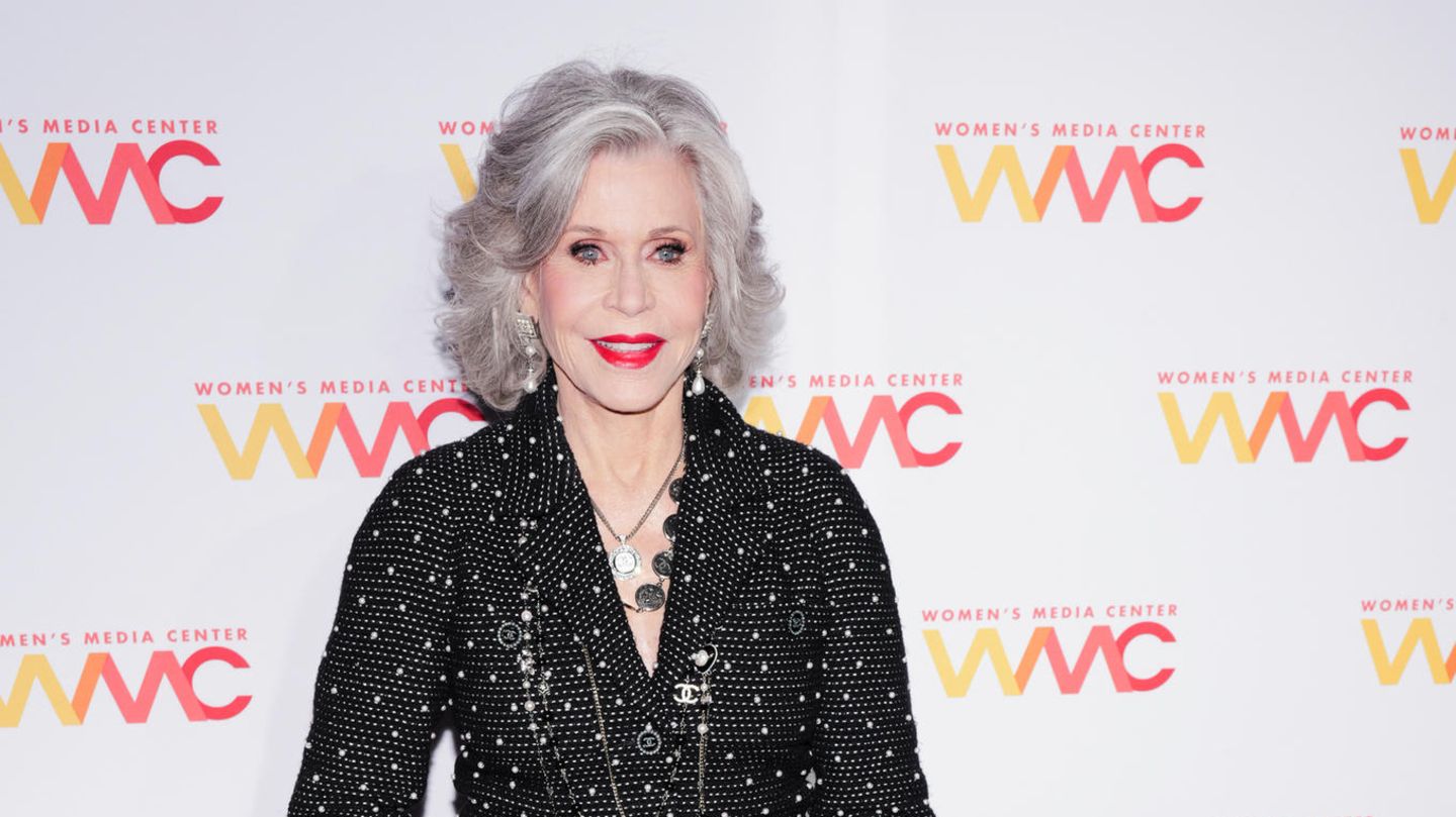 Promi-Looks 2024: Ist das Jane Fondas Beauty-Trick auf dem Red Carpet?