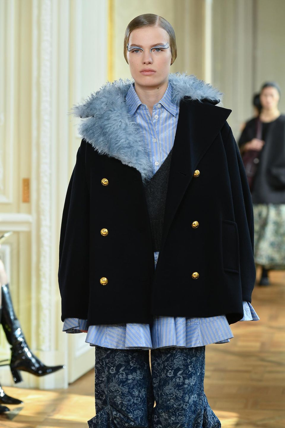 Kate Moss, Carla Bruni + Co.: Diese Stars begeisterten bei der Fashion ...