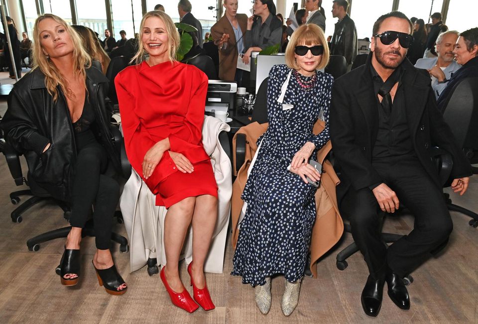 Kate Moss, Carla Bruni + Co.: Diese Stars begeisterten bei der Fashion ...