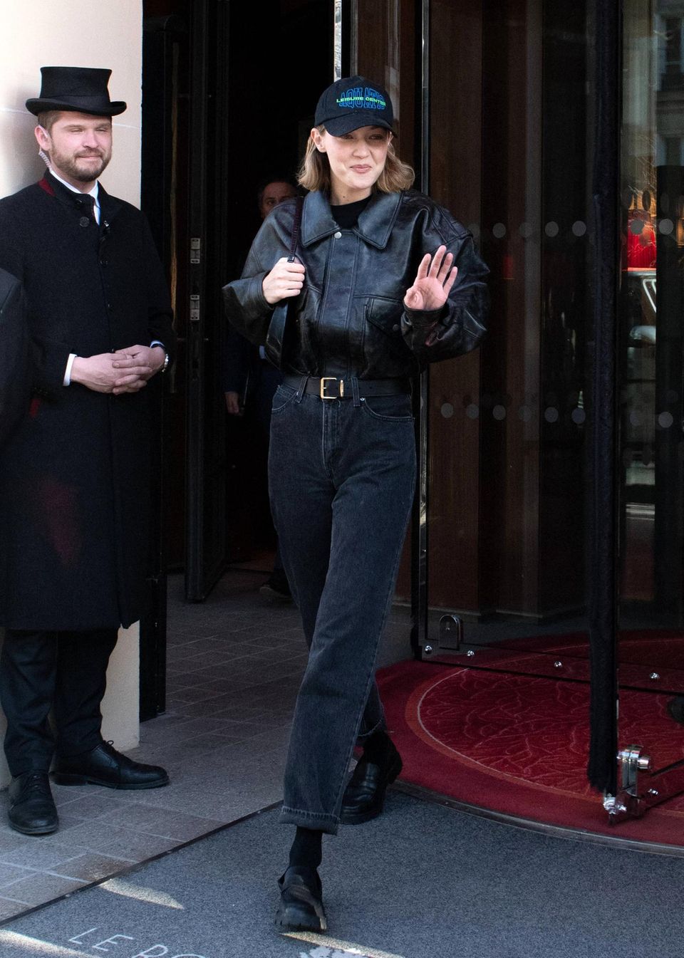 Kate Moss, Carla Bruni + Co.: Diese Stars begeisterten bei der Fashion ...