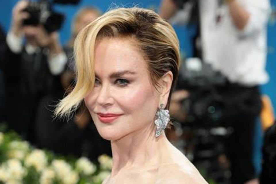 Trendhaarschnitt der 90er: Warum der "Christy-Cut" die schönste Frisur ...