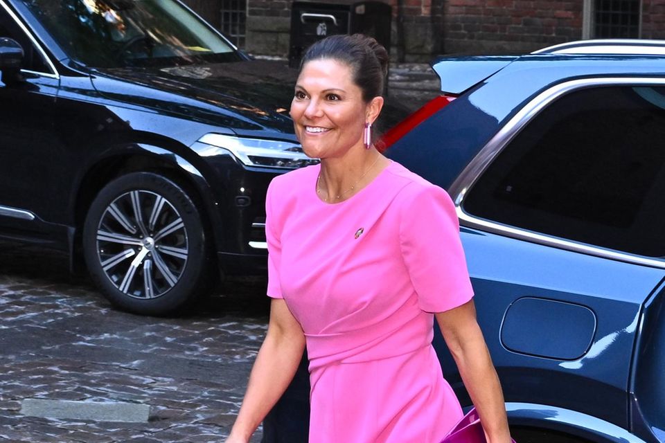 Königin Mary + Co.: 5 bedeutende Fashion-Momente der Proklamation ...