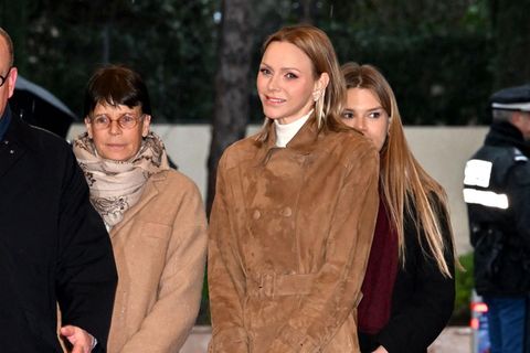 Fashion-Fauxpas: Peinliche Höschenblitzer & Co. der Stars | BRIGITTE.de