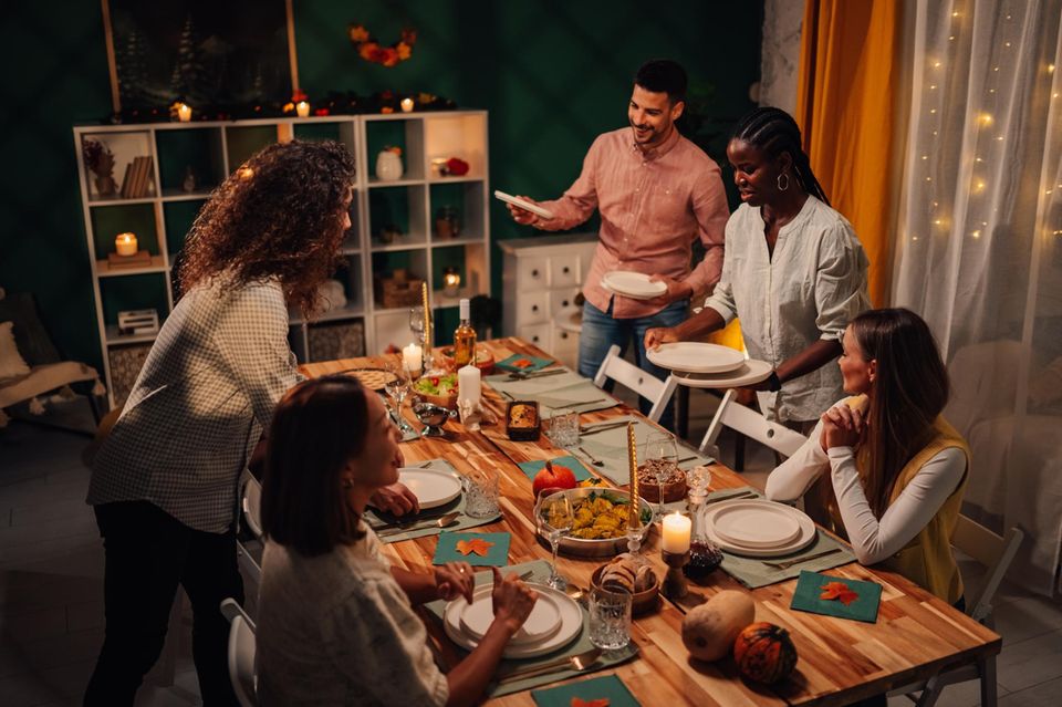 Lebensmitte: Deshalb nimmt die Lebensfreude ab 50 wieder zu | BRIGITTE.de