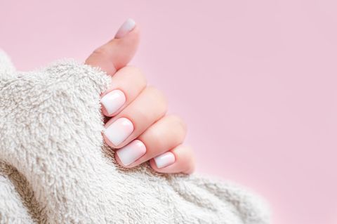 Denim Nails: Inspo und Tipps für deine Jeans-Nägel | BRIGITTE.de